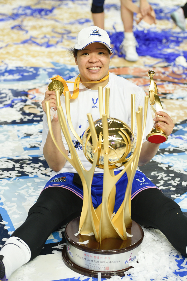 챔프전 MVP 김한별, BNK로 이적…삼각 트레이드 - 노컷뉴스