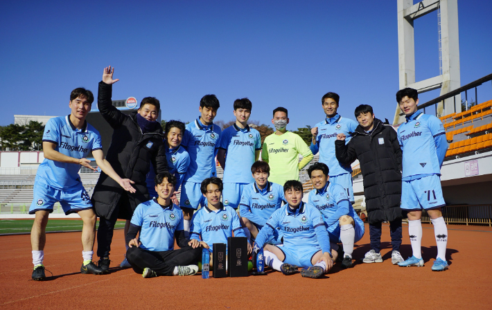 [오피셜]TNT FC B팀, 국대 출신 스타플레이어 황진성 영입… 추가 영입도 예고 - 노컷스포츠