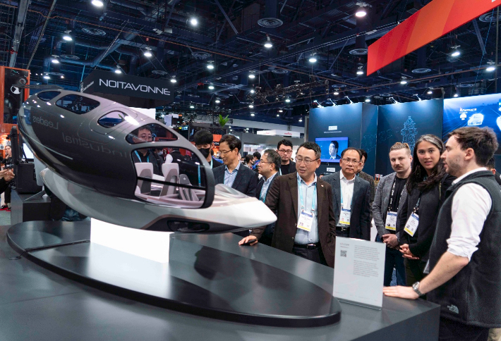 SKT 유영상 사장, CES 현장서 美 AI 기업들과 협업 논의 - 노컷뉴스