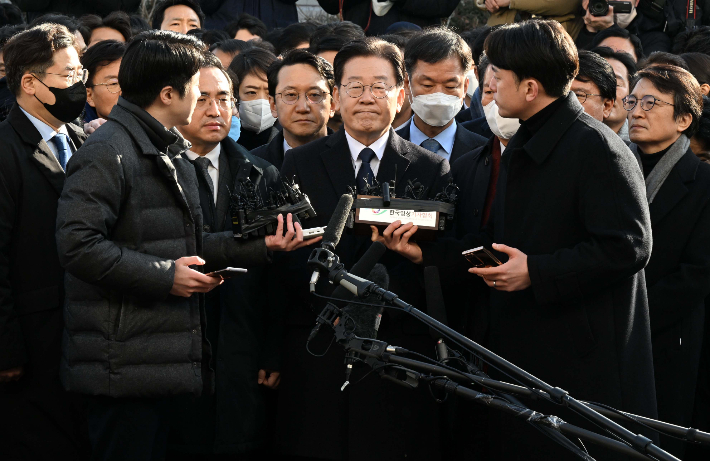 [전문]이재명 검찰 출석…소환조사는 정치검사가 파놓은 함정[영상] 노컷뉴스