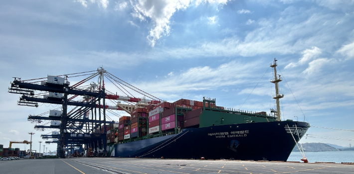 YGPA, HMM 북미 1만 3천TEU급 선박 광양항 유치 - 노컷뉴스