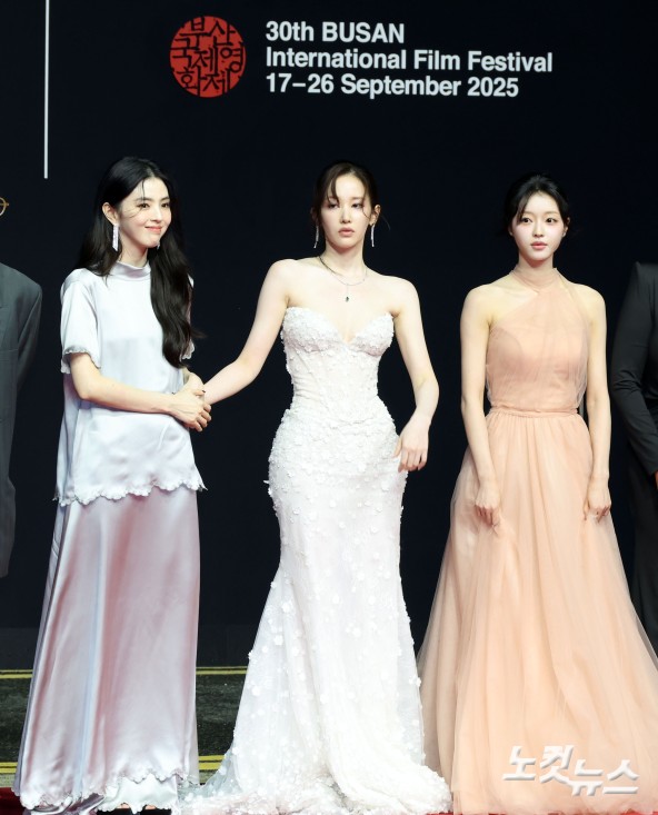 한소희-전종서-유아 '드레스 여신은 누구?' - 노컷뉴스